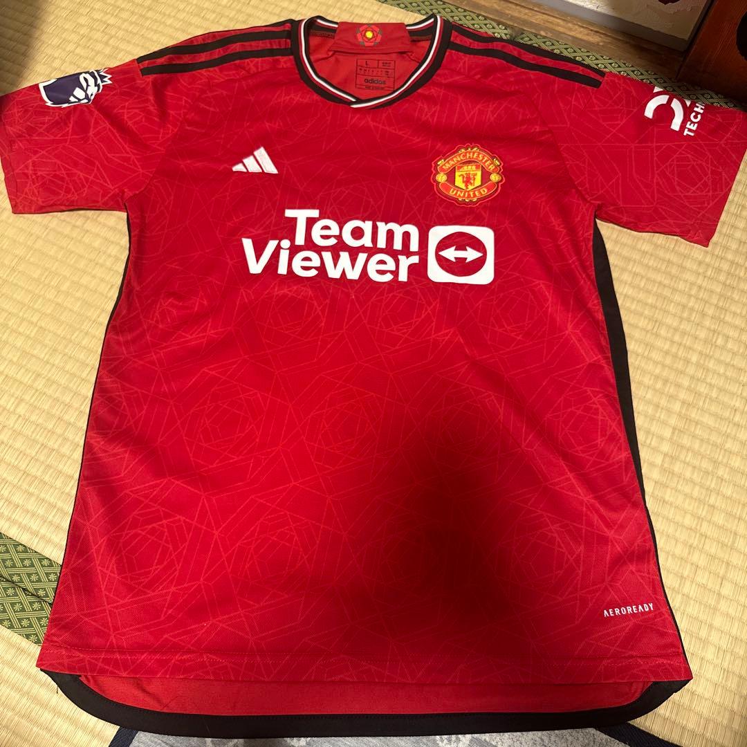 Manchester United adidas Tシャツ