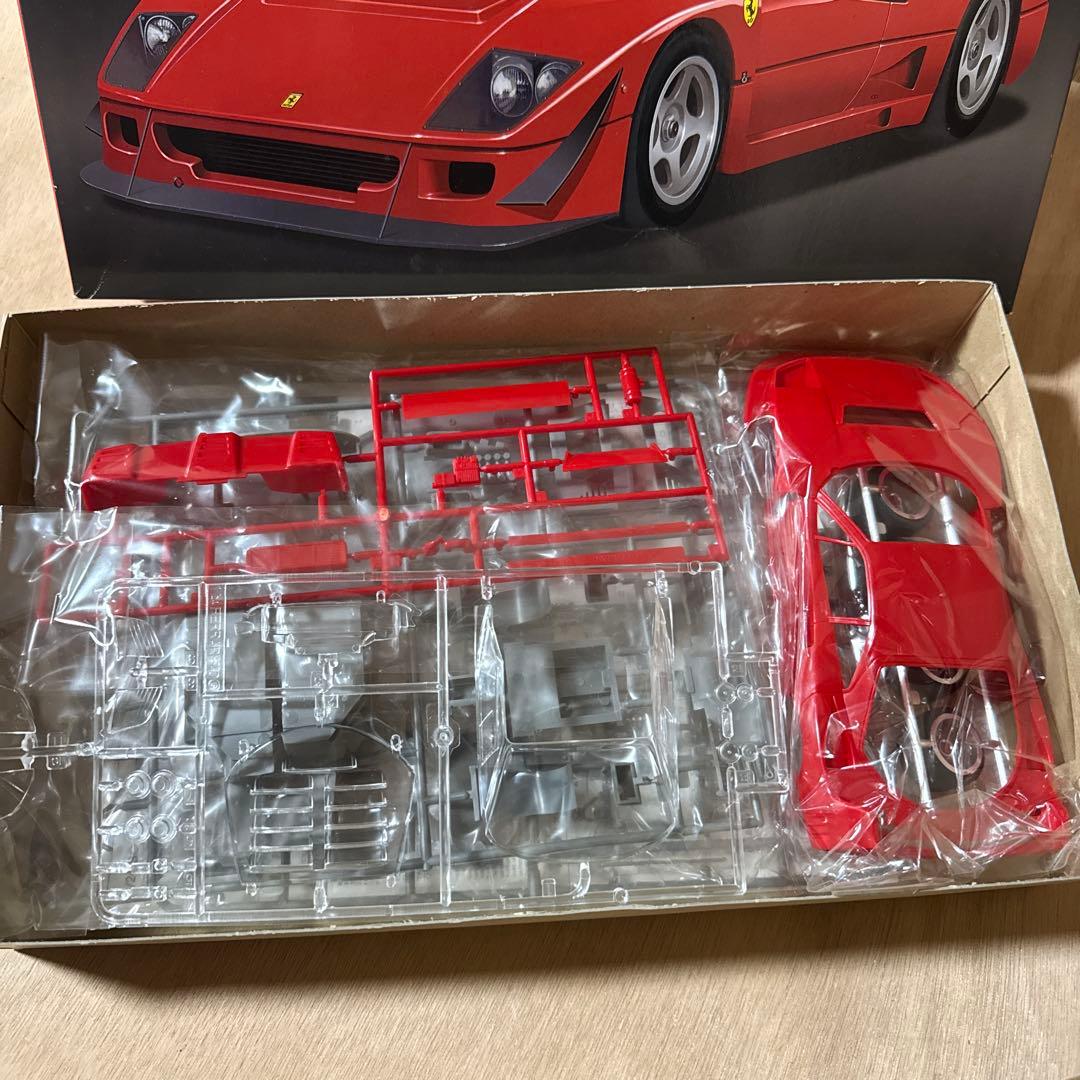 フェラーリ　F40 プラモデル　1/24 模型　FUJIMI フジミ