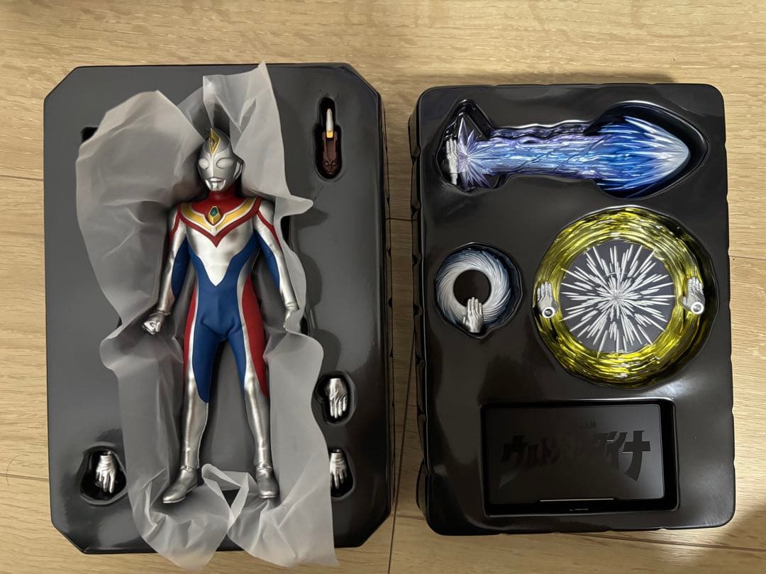 alphamax ウルトラマンガイア ダイナ 正規品 美品