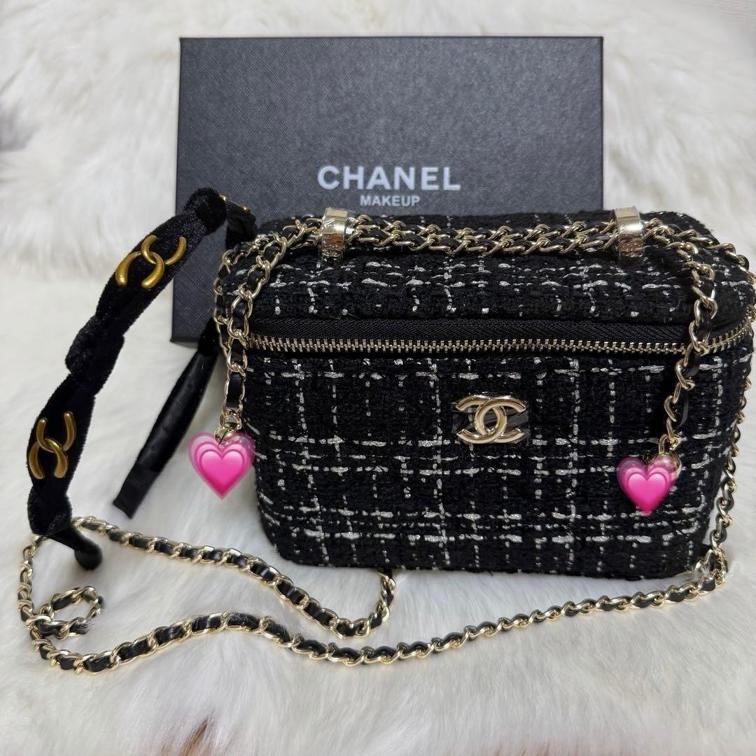 Chanel VIP ギフト ツイード ショルダーバッグ
