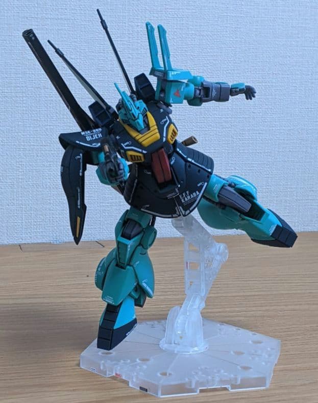 「人は同じ過ちを繰り返す。まったく…」ガンプラ完成品　1/144　HG　ディジェ