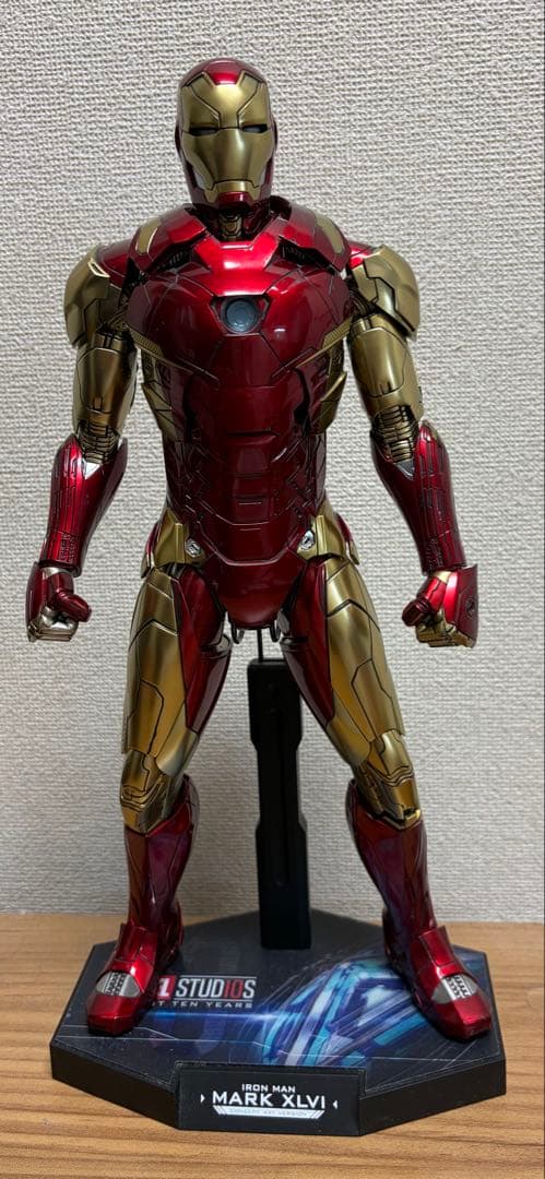 剛*様 ホットトイズ 1/6 マーベル・スタジオ10周年 アイアンマーク46 コ