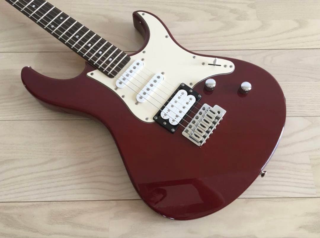 YAMAHA Pacifica 112V RM(レッドメタリック)
