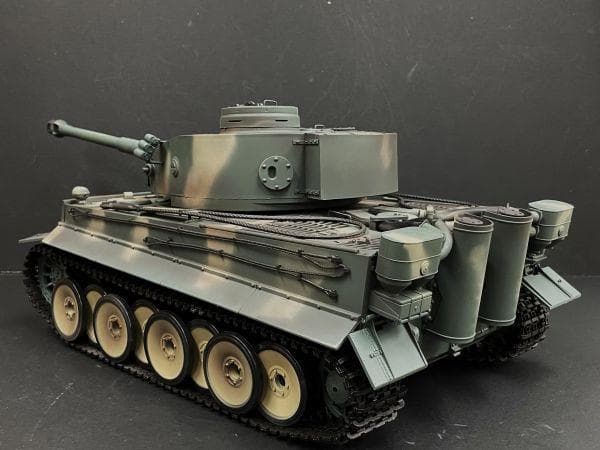技術基準適合証明済 ヘンロン 1/16 迷彩色 タイガーI型【メーカー特注色】