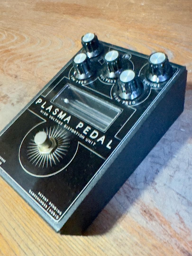 PLASMA PEDAL 高電圧ディストーションユニット