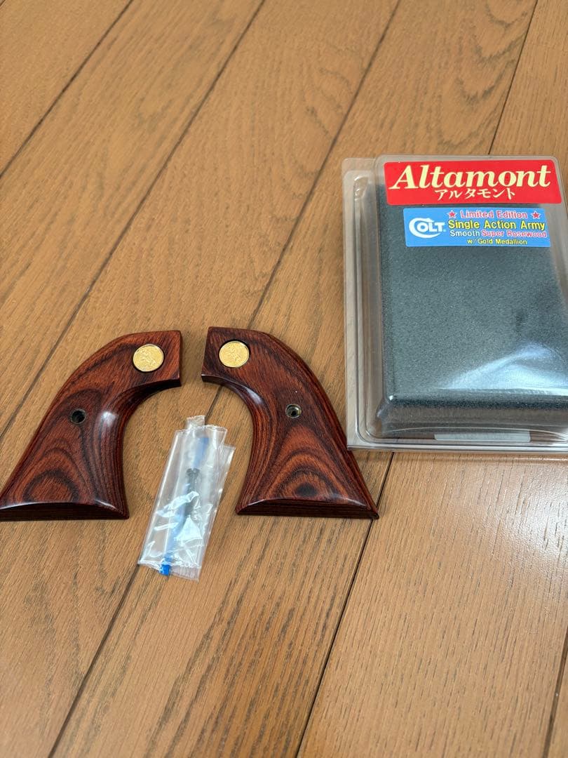 COLT Single Action Army Altamont グリップ