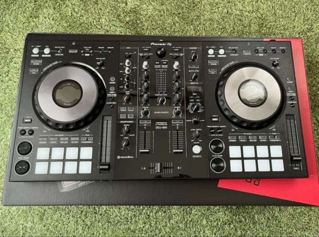 PioneerDJ DDJ-800 PCDJコントローラーとODYSSEYケース