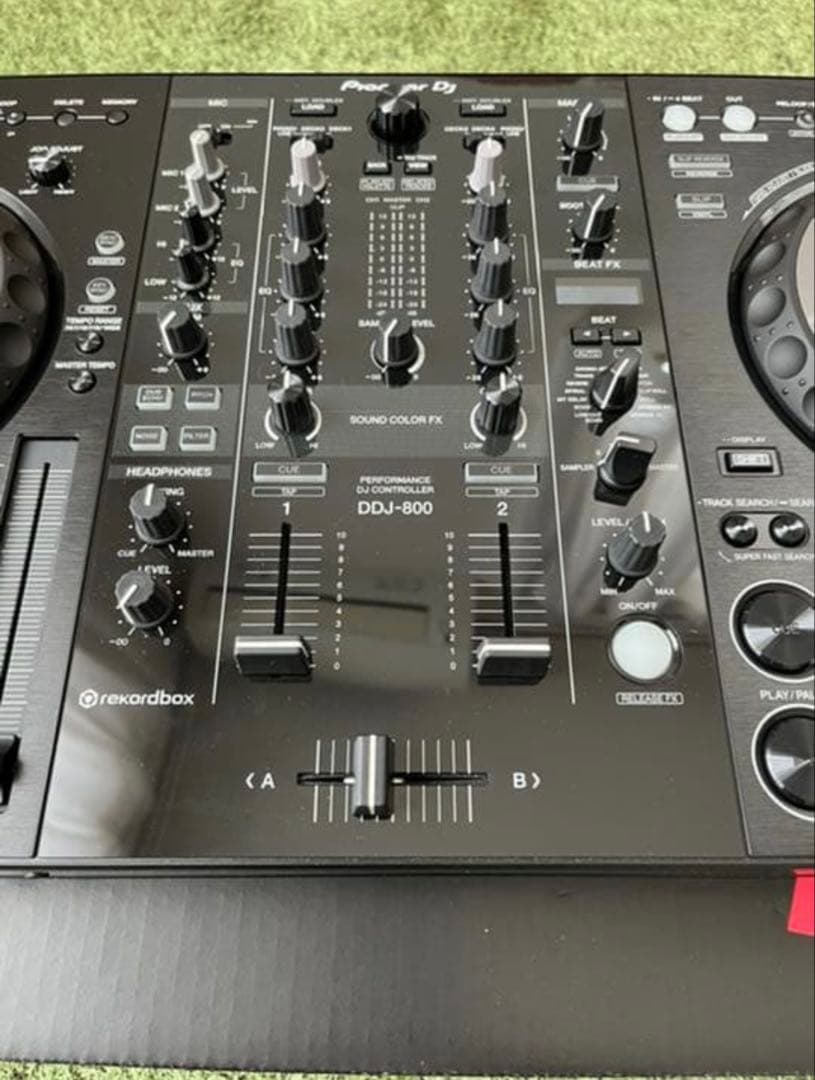 PioneerDJ DDJ-800 PCDJコントローラーとODYSSEYケース