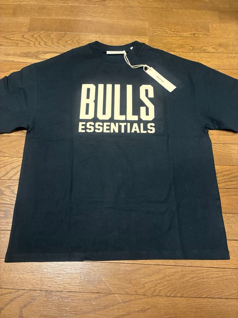 Essentials shirt bulls Mサイズ