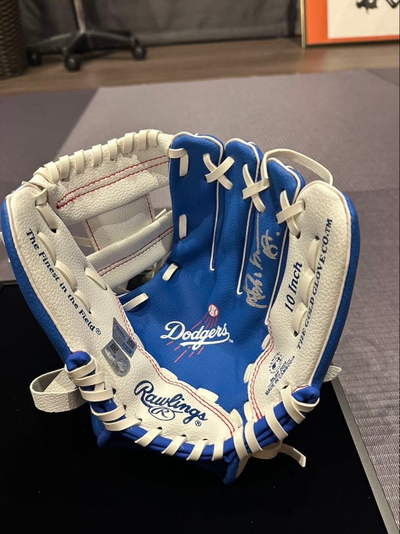 Dodgersドジャース 山本由伸 直筆サイン入り グローブ 10インチ&カード