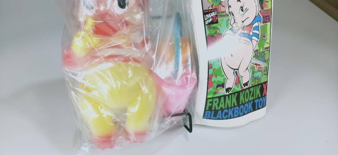BlackBook Toy Frank Kozik Piggums フィギュア