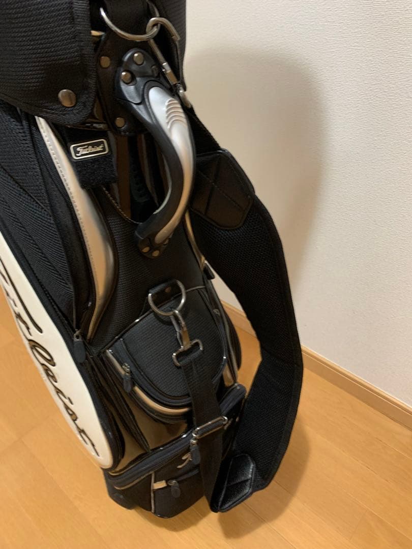 Titleist キャディバッグ 黒/白 ロゴ入り