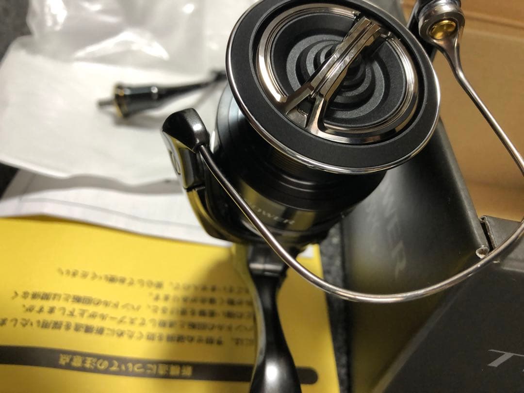 SHIMANO ツインパワー4000PG スピニングリール
