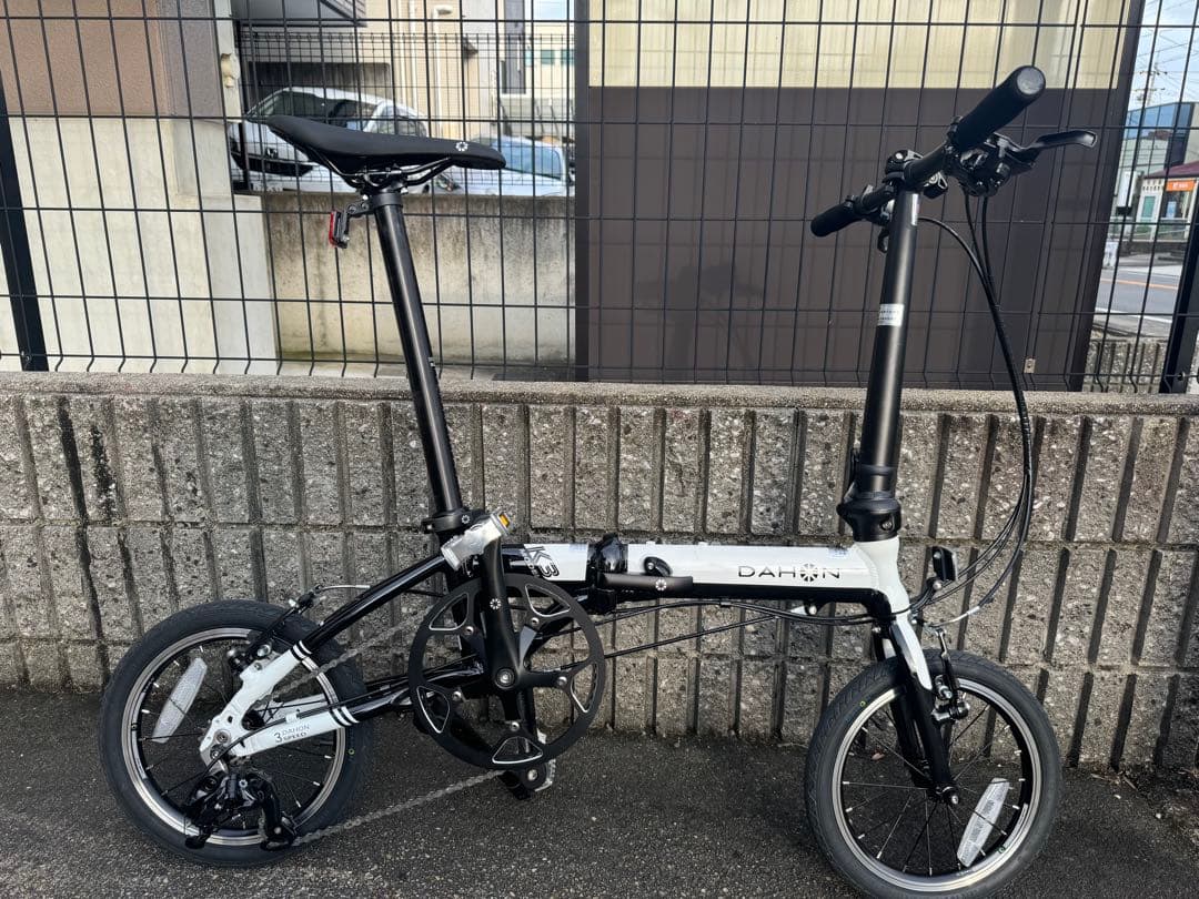 DAHON 折りたたみ自転車 ホワイト/ブラック