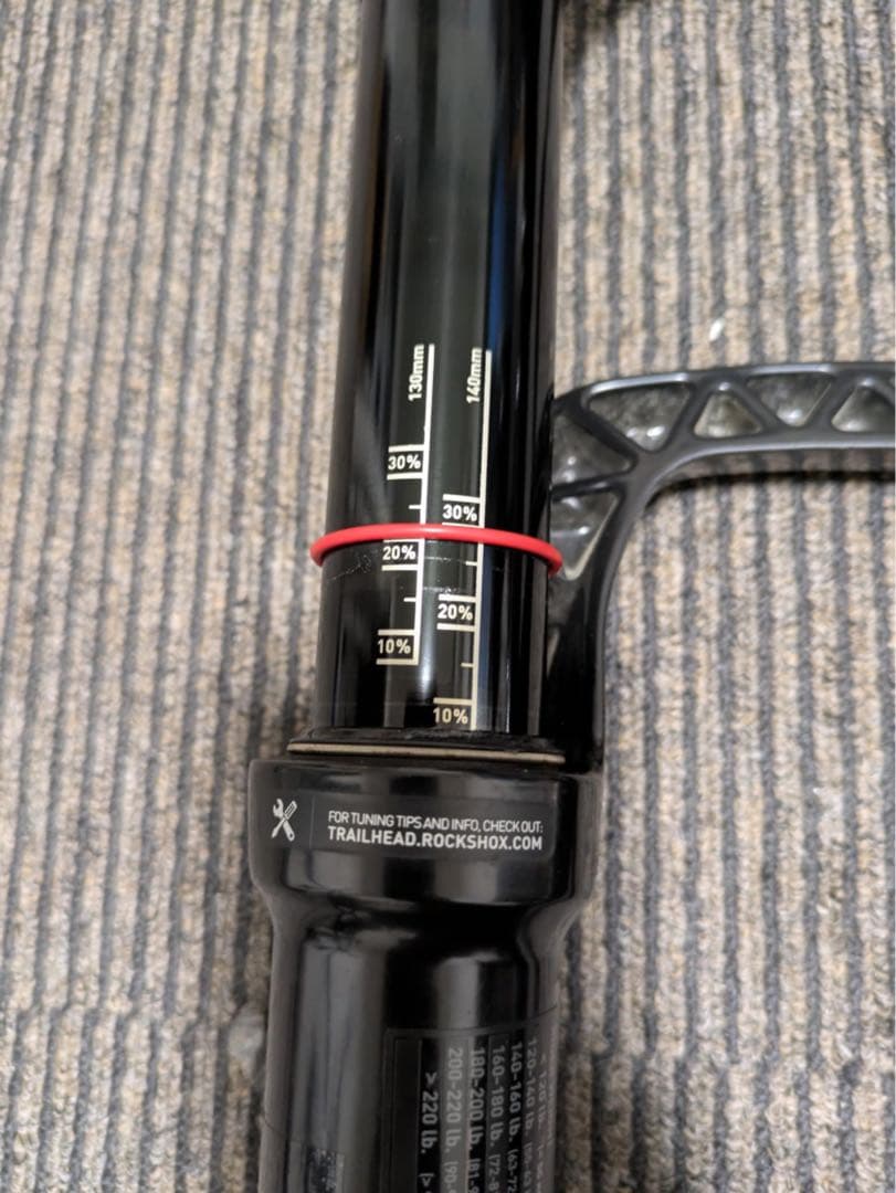 チ*ス様 300円スタート売切RockShox Revelation 27.5