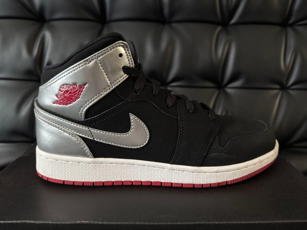 【美品・付属品完備】NIKE AIR JORDAN 1 MIDブラック×シルバー