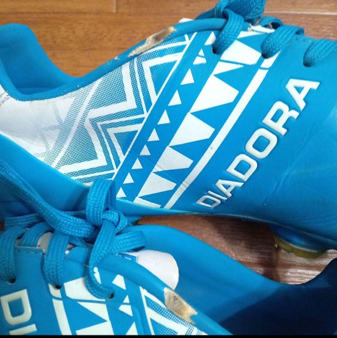 DIADORA　サッカースパイク