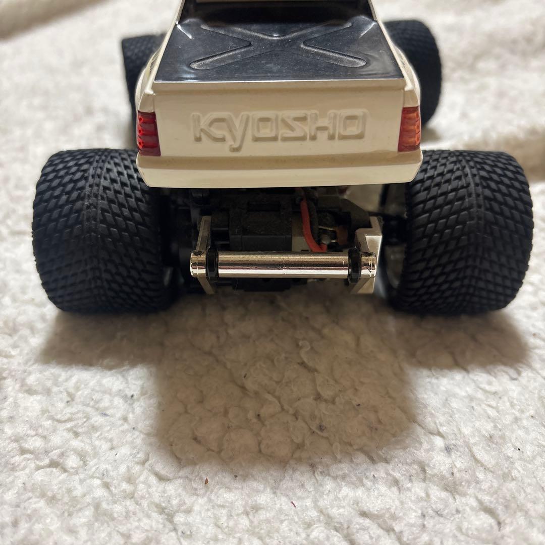 s*b様 KYOSHO マッドフォース　ボディのみ