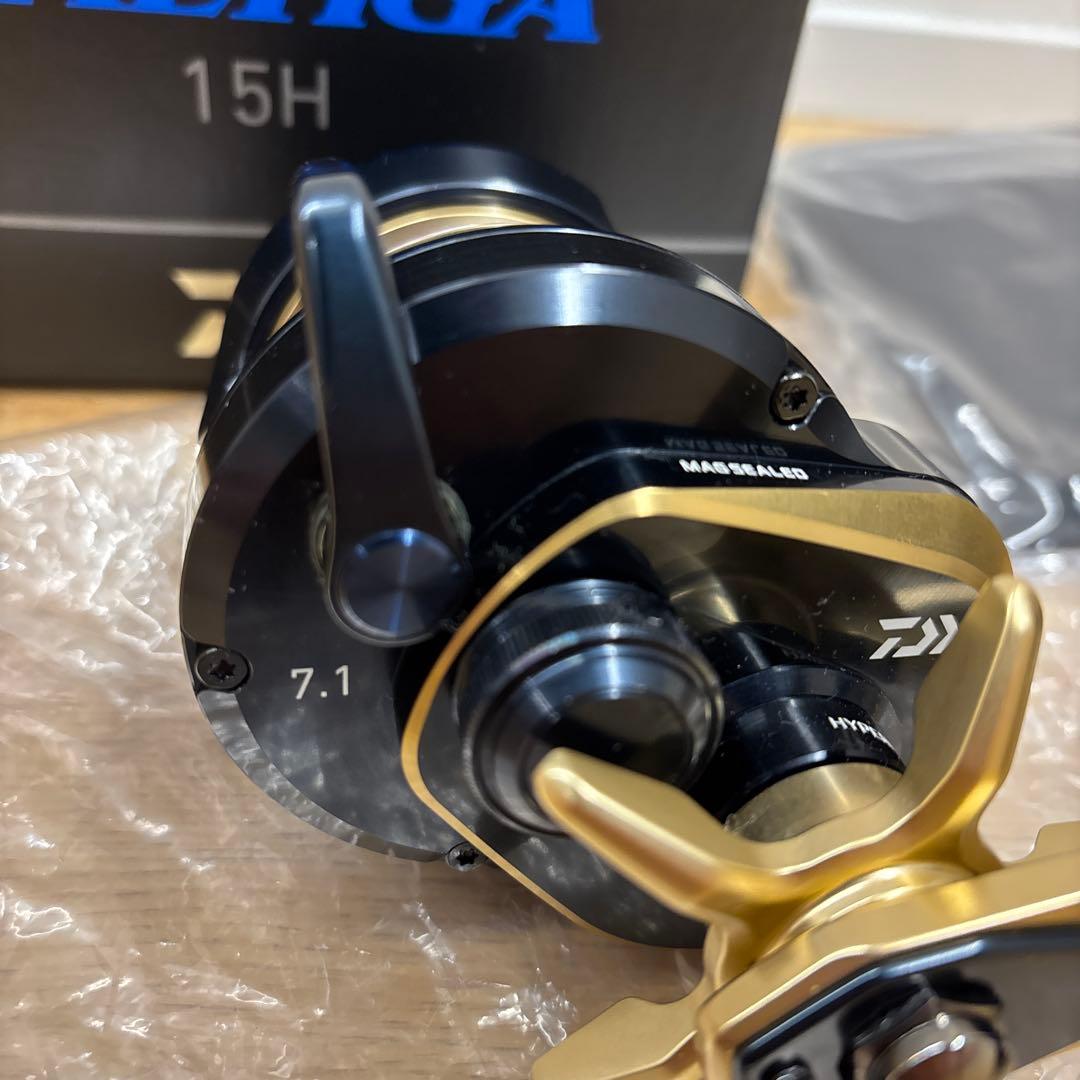 DAIWA 22SALTIGA 15H リール