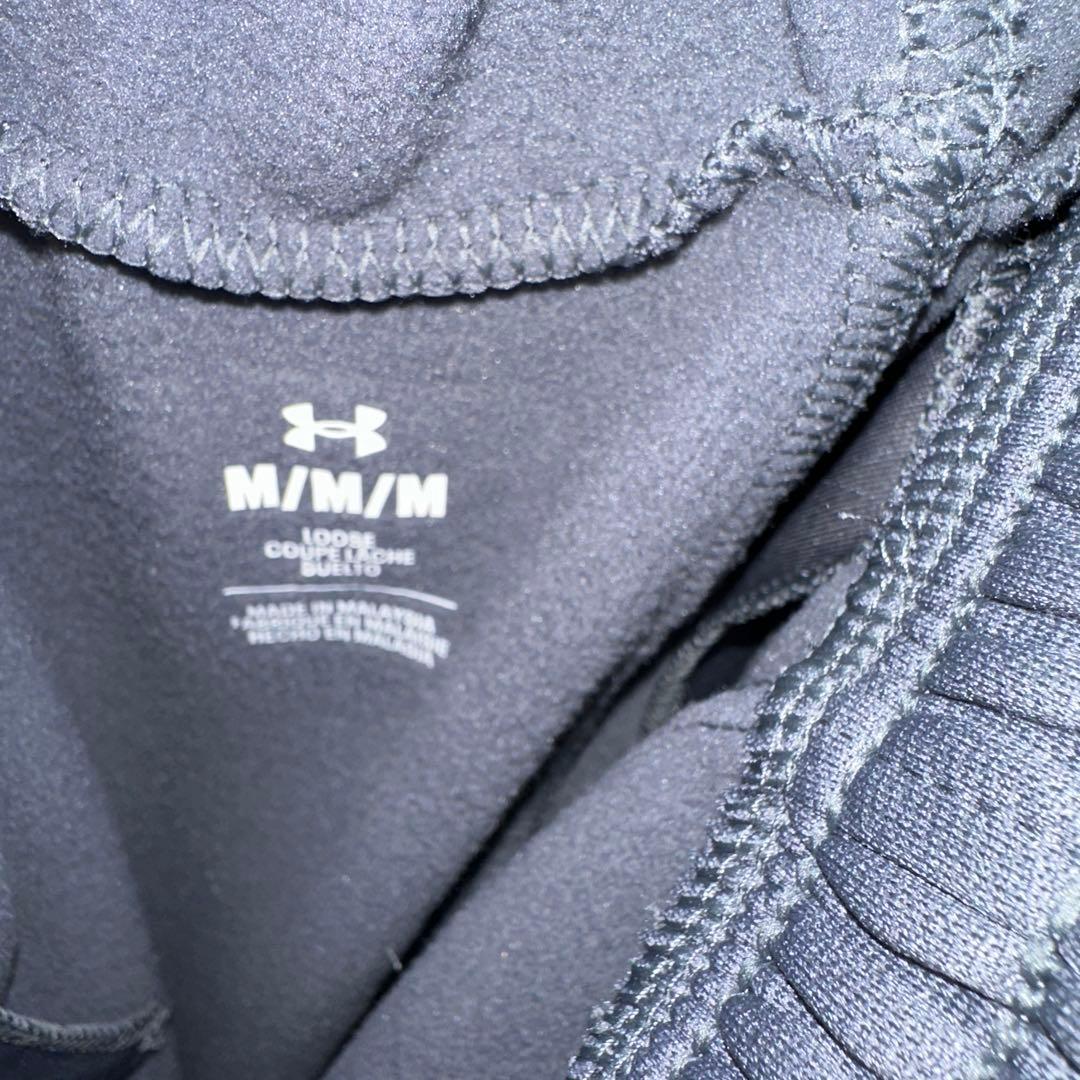 UNDER ARMOUR フルジップフーディ　パンツ上下セット