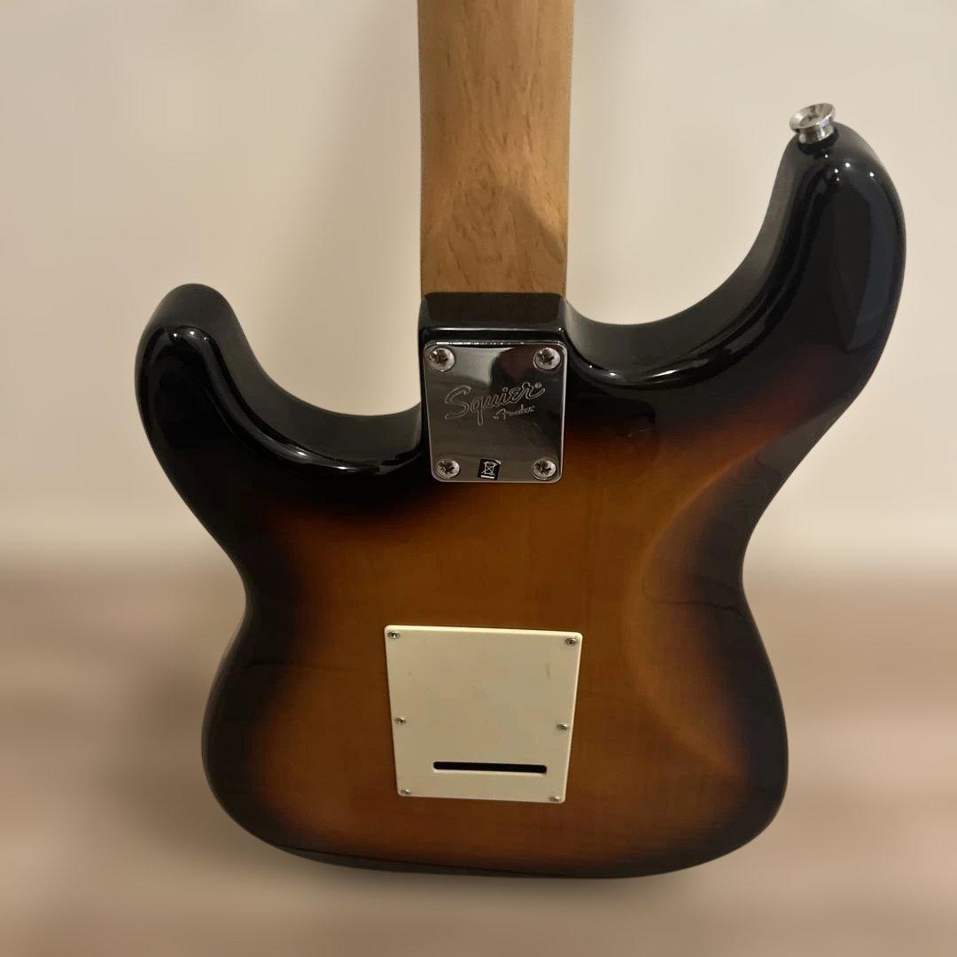 エレキギター　Squier