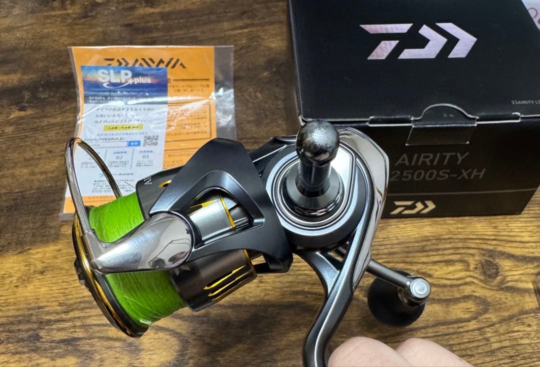 【美品】DAIWA 23 AIRITY LT2500S-XH オマケ付き
