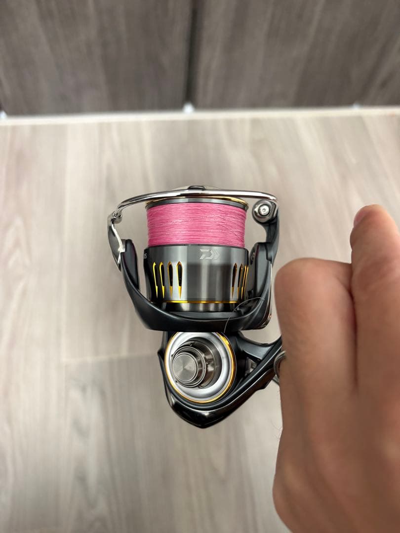 ジャイヤン　DAIWA AIRITY 2500 スピニングリール
