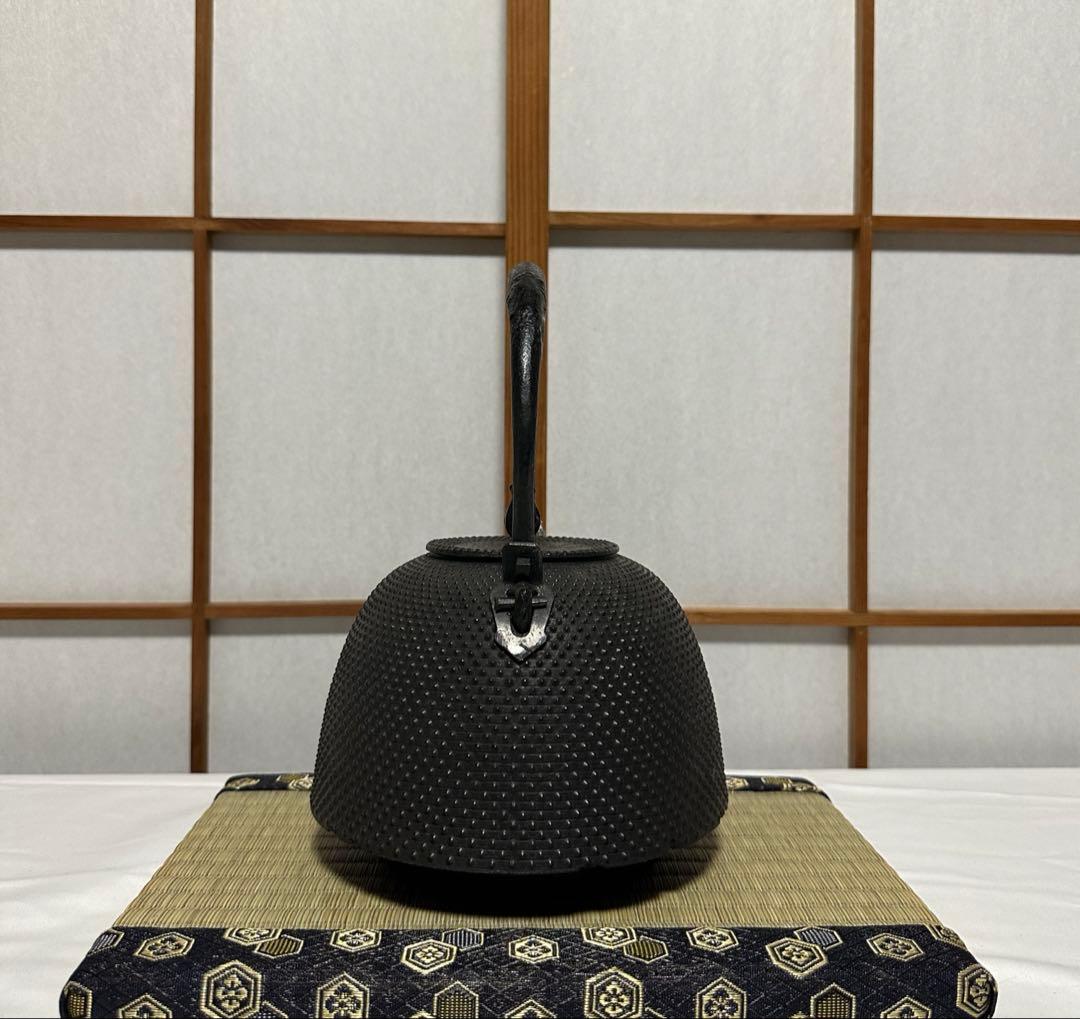 本番盛岡 薫山 南部鉄器 鉄瓶 南部型 霰 あられ 2リットル 新品未使用品