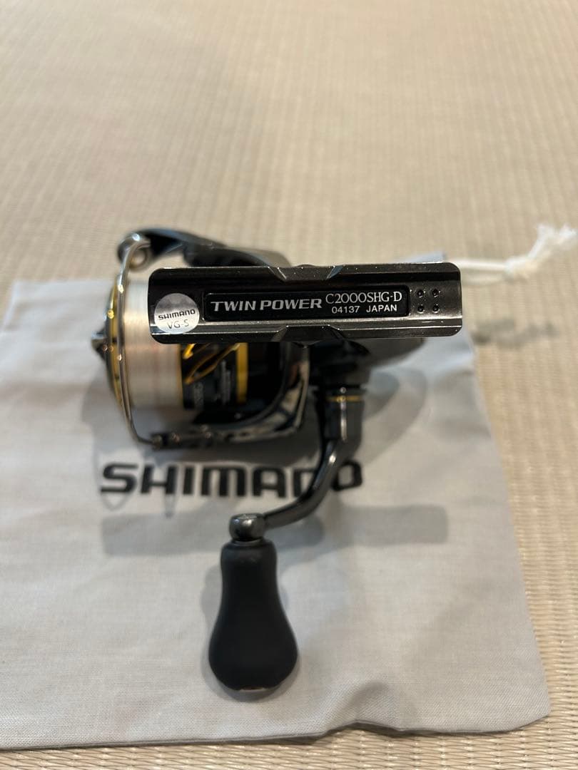 SHIMANO TWIN POWER C2000SHG スピニングリール