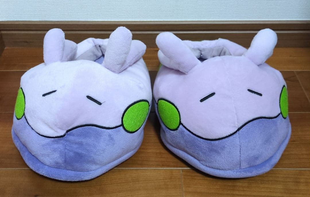ヌメラ スリッパ ルームシューズ　ポケモンセンター　プレミア　希少品