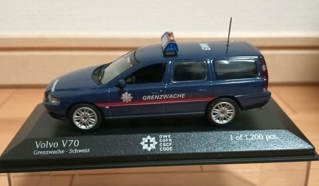 MINICHAMPS✪Volvo V70 Grenzwache Schweiz
