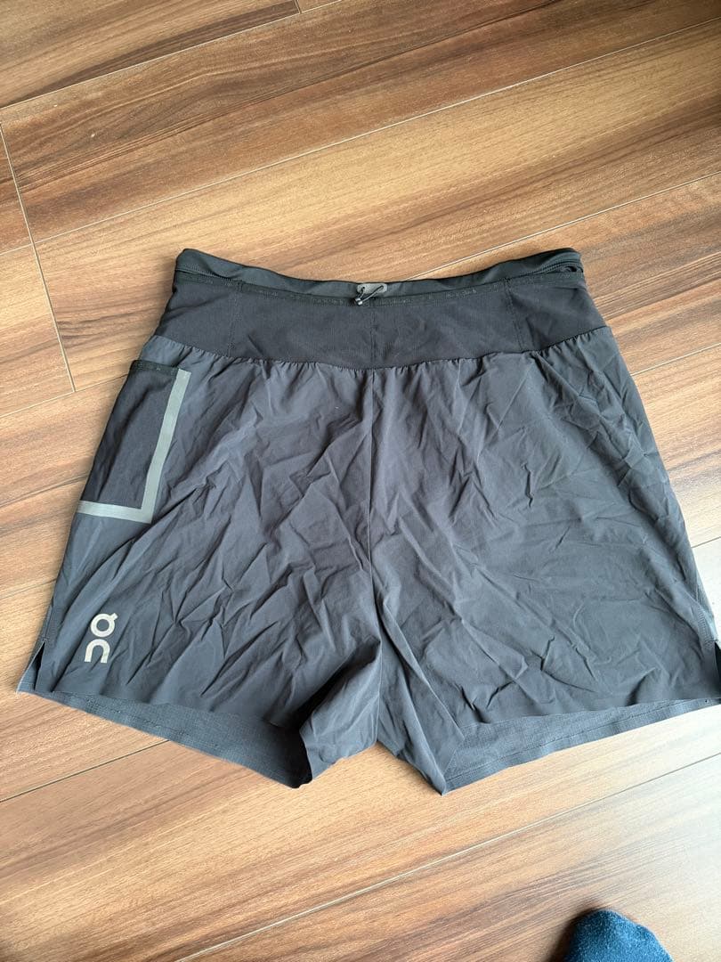 On Ultra Shorts サイズS BLACK