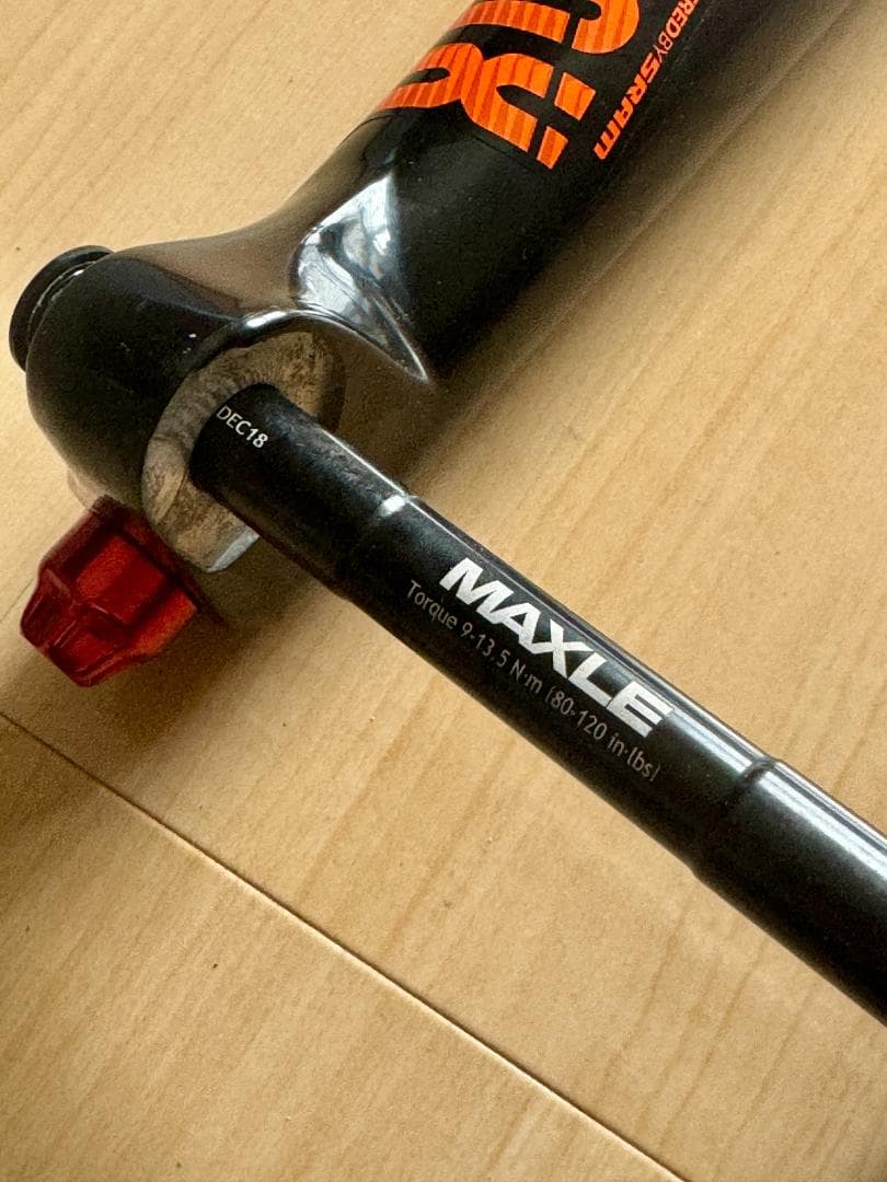 使用数回　2019 ROCKSHOX YARI 27.5/1.5ステアラー