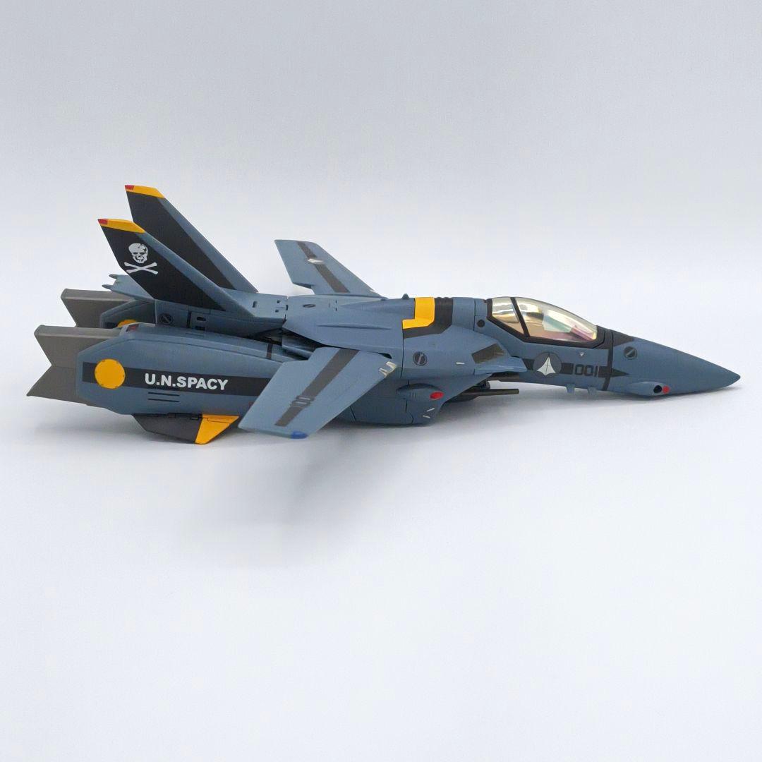 やまと 完全変形 1/6 超時空要塞マクロス VF-1S ロービジビリティー仕様