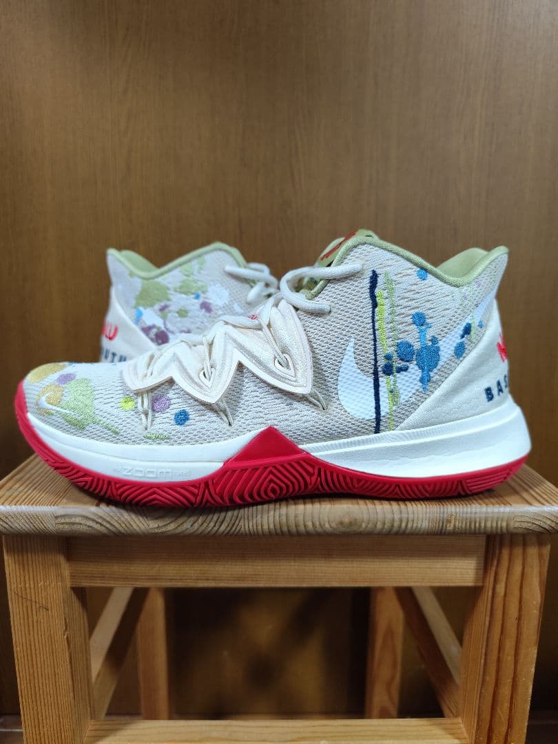 NIKE × BANDULU KYRIE 5 \"Multi/Red\" カイリー5