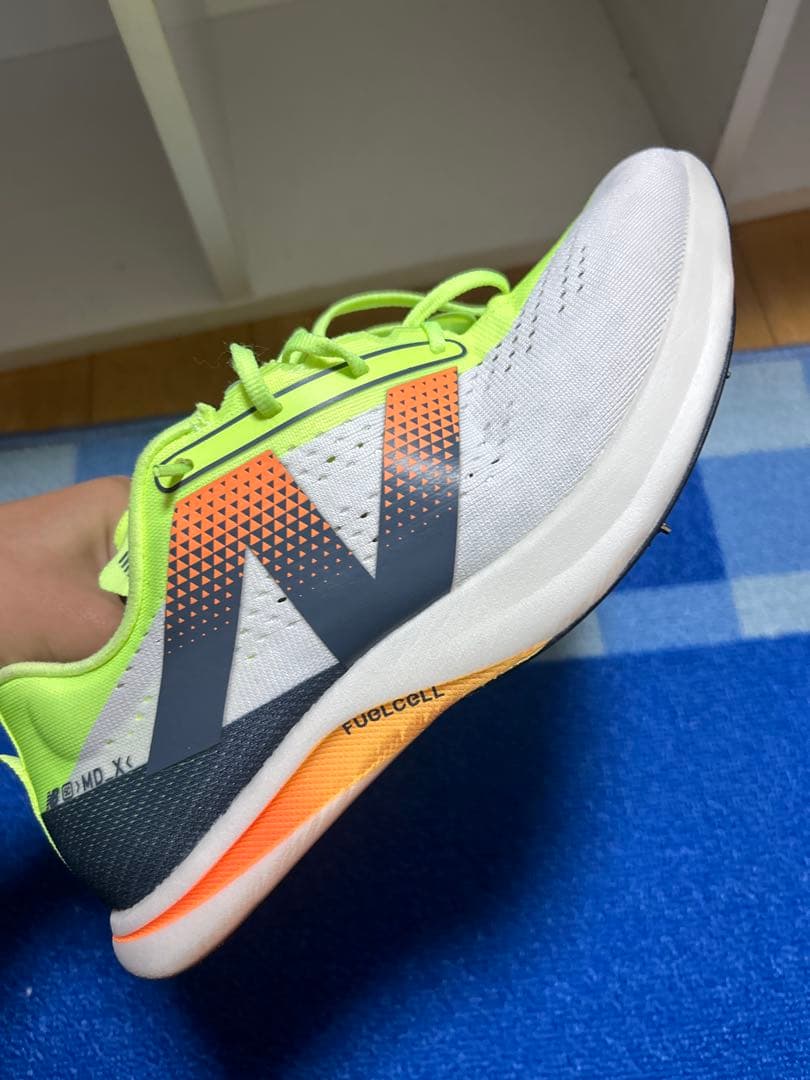 スパイク・シューズ New Balance FuelCell MD X v3