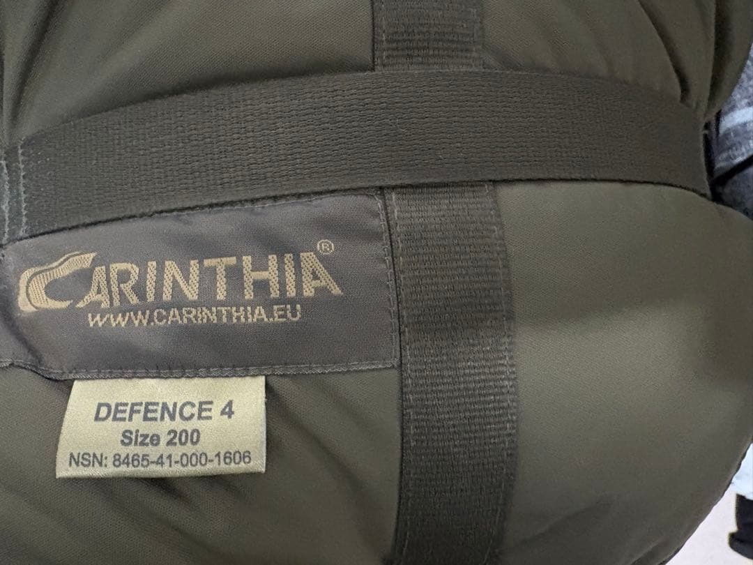 Defence 4 Carinthia 冬シュラフ Lサイズ