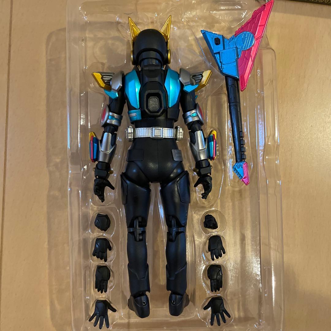 S.H.Figuarts 仮面ライダーナーゴ　ビートフォーム　開封品