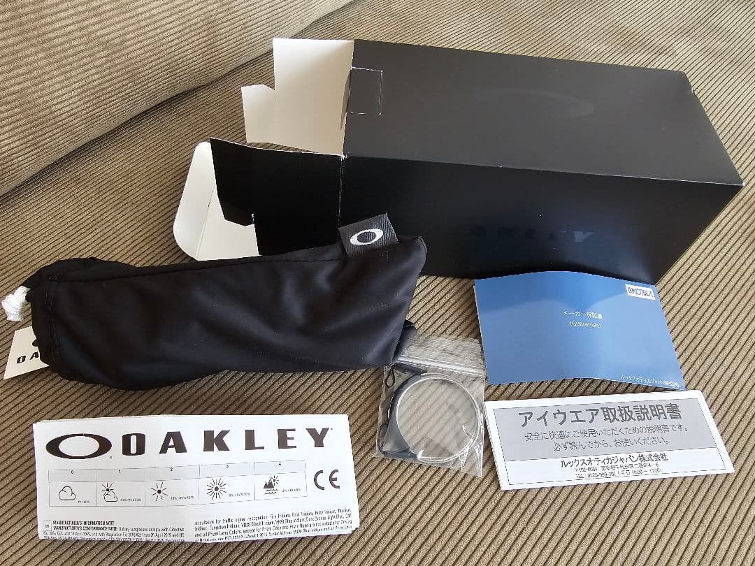 鈴木健吾選手着用モデル OAKLEY SPLIT SHOT