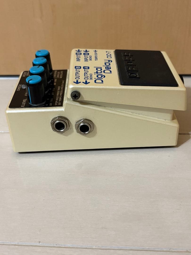 BOSS DD-7 デジタルディレイ　ギター　エフェクター　動作品