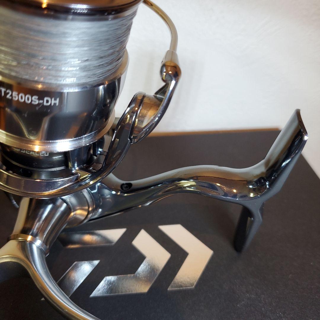 リール DAIWA EXIST LT2500S-DH