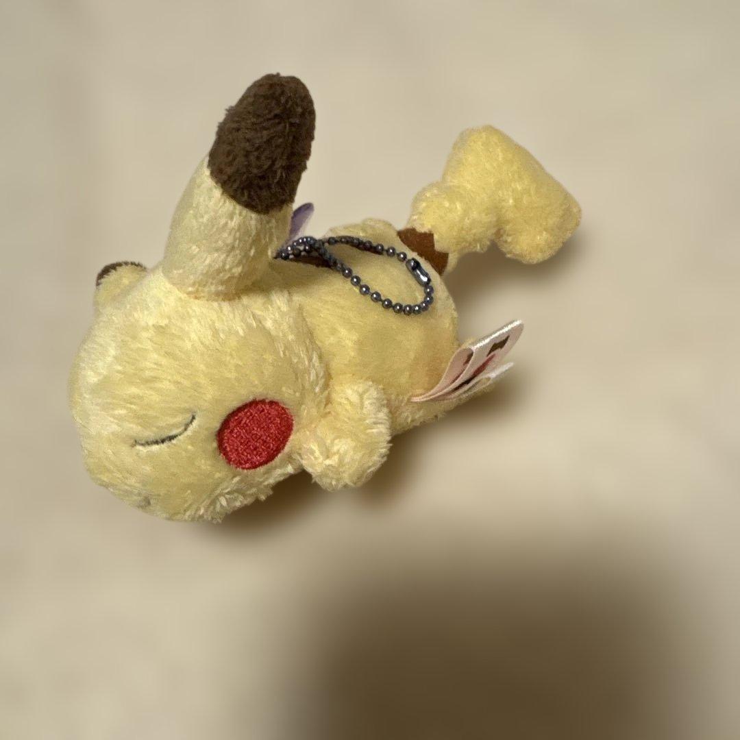 ポケモンのおねむりピカチュウ マスコットぬいぐるみ