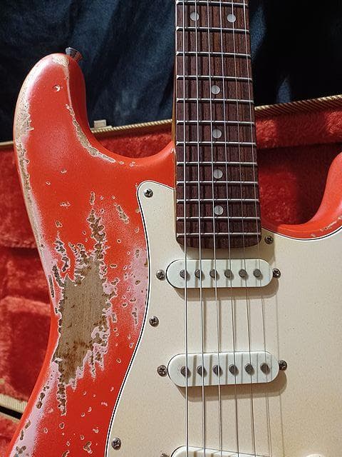 ギター FiestaRed Relic LaquerFinishStratocaster