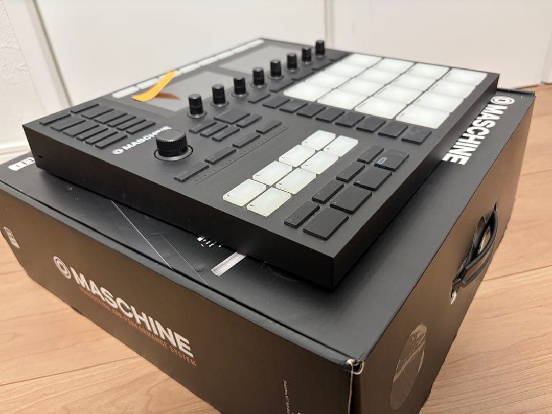 ①Native Instruments MASCHINE Mk3 ライセンス有