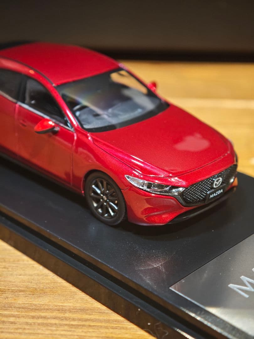 Mazda 3 スケールモデルカー レッド ファストバック