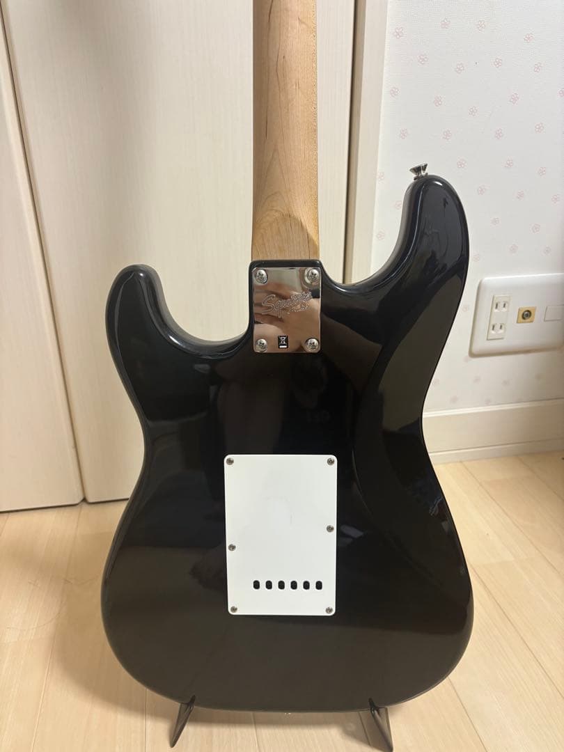 Squier Stratocaster エレキギター ブラック