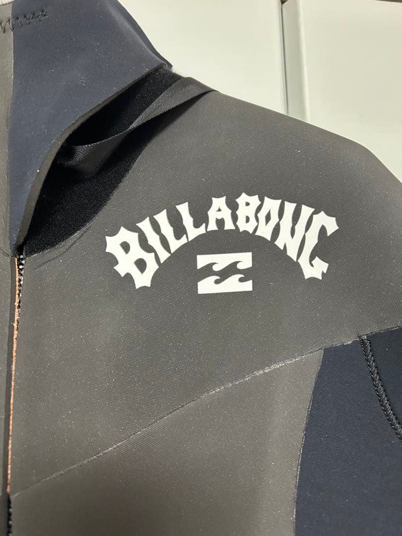 新品未使用　BILLABONG ウェットスーツ　セミドライ