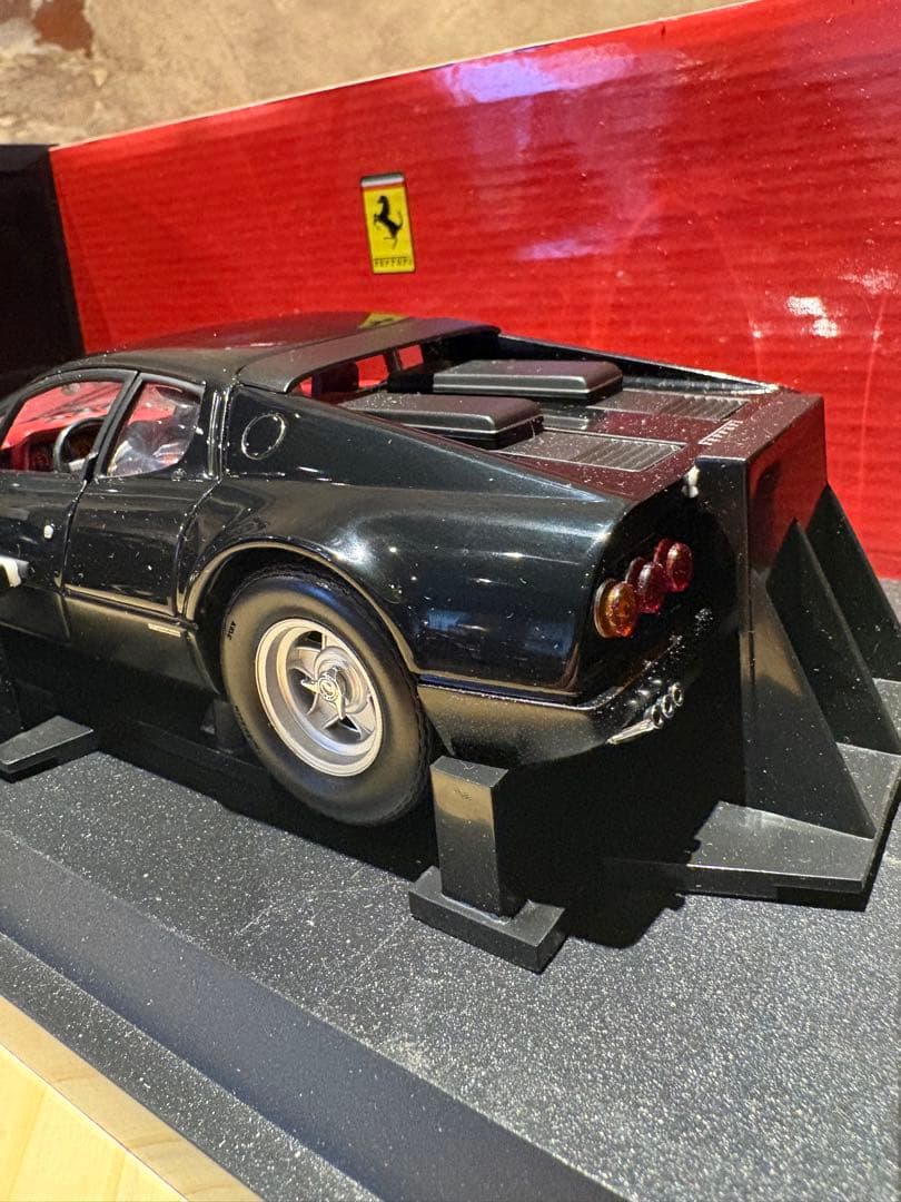 絶版京商 1/18フェラーリ365GT4/BB ブラック　外箱難あり