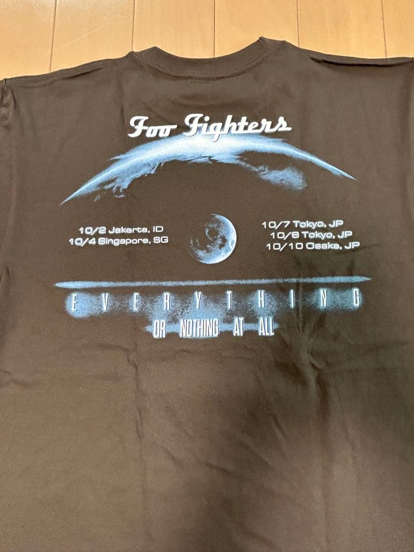 【新品未着用】Foo Fighters ブル-グローTシャツ
