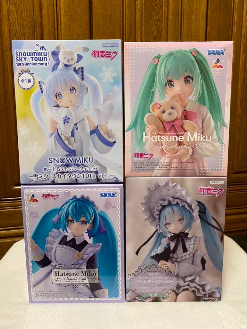 初音ミク　雪ミク　他　4体セットフィギュア　まとめ売り